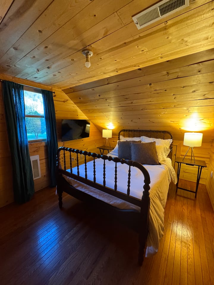 Head For The Hills! Country Store Box Room Whitmer - West Virginia