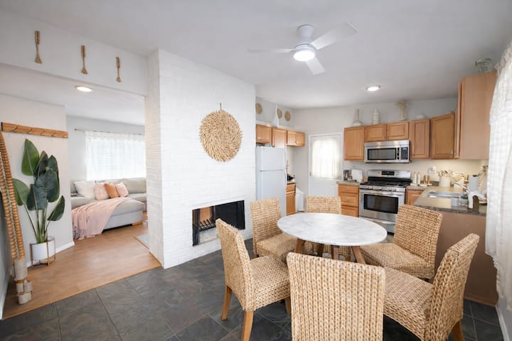 Mid Century Boho Casita - Chula Vista, CA