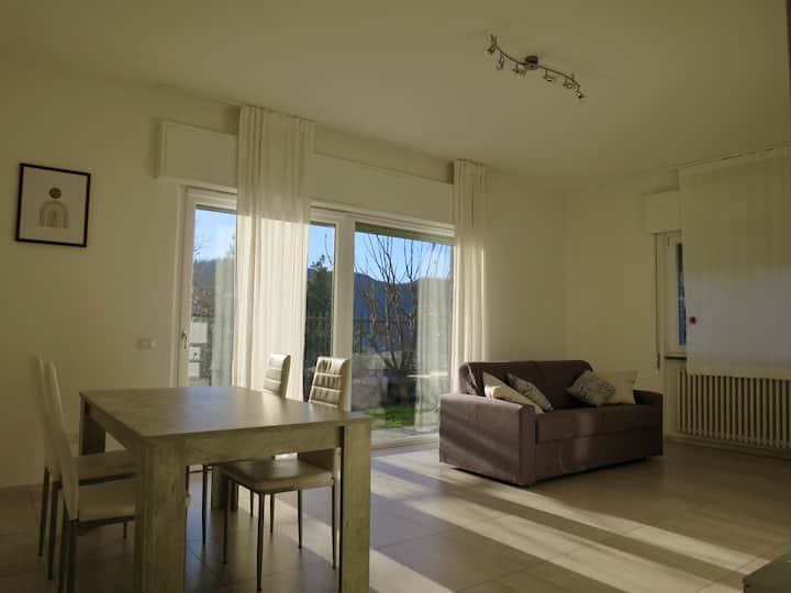 Lily House -Appartamento Con Giardino E Parcheggio - Luino