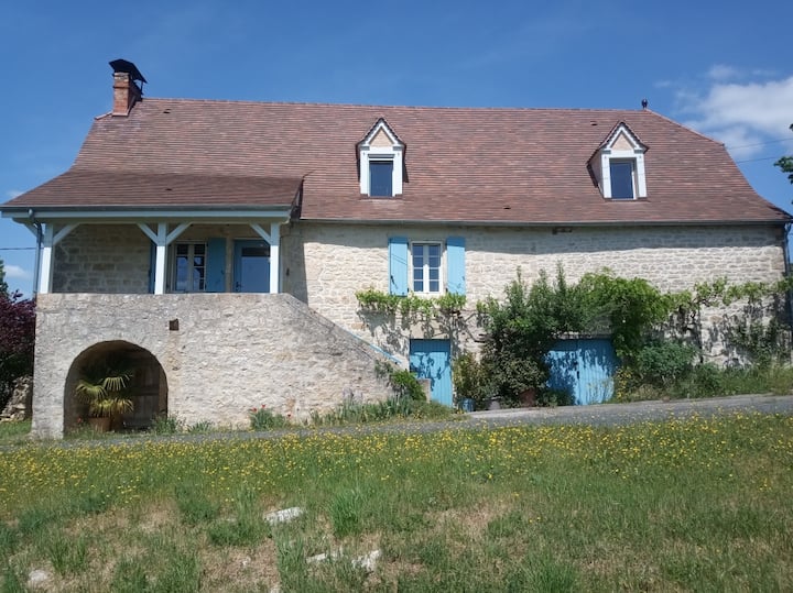 Maison Paysanne Typique, Charme Et Simplicité - Lot