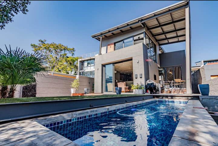 Contemporary/industrial Style Luxury Smart Mansion - Pretoria