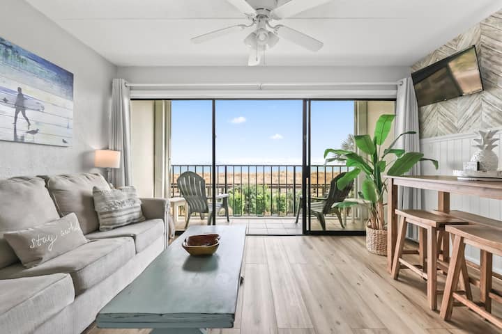 Perfect Beachfront Location-boardwalk-pool-balcony - Carolina Beach