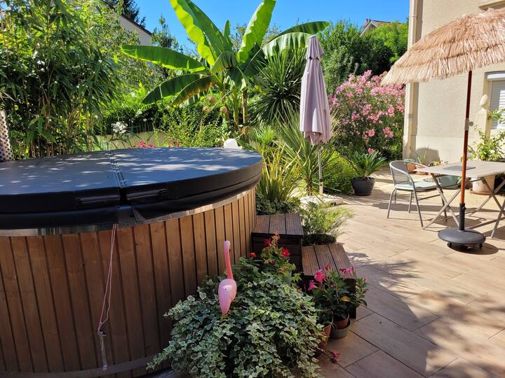 Spa Chauffé, 50 M2 Avec Jardin Clos - Boulazac
