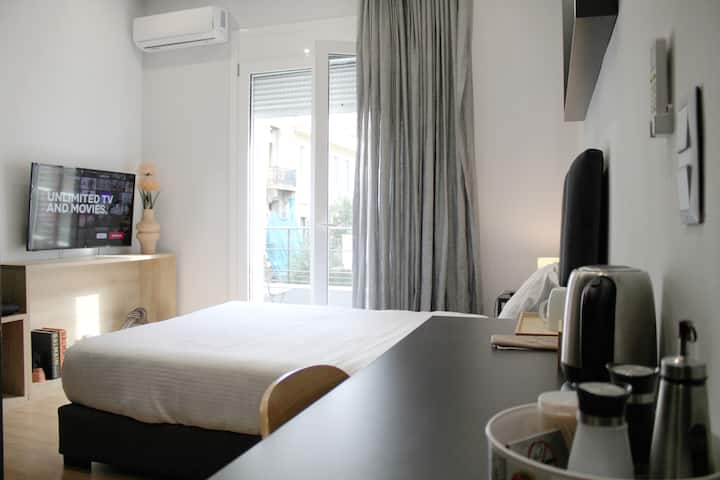 Aris Premium- A Bright Premium Suite - Athens