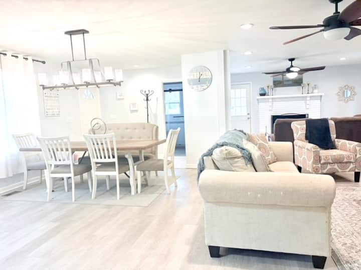 The Hidden Getaway W/ Exclusive Add-ons - Wilmington, NC