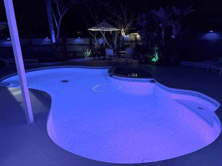 Beautifully Private Homeheated Pool/spa And Cabana - Naples, FL