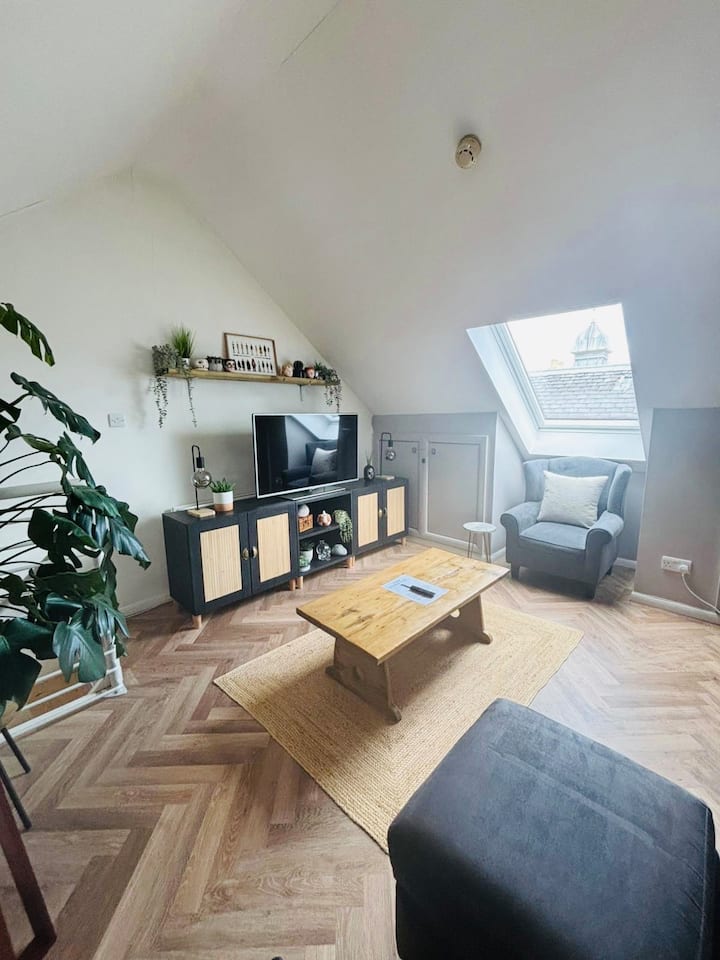 Stylish 1-bed Flat At The Shore + Free Parking - Edinburgh