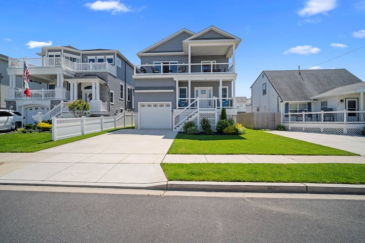 Beach House- Walk To The Beach & Just Mins To Ac - Brigantine, NJ