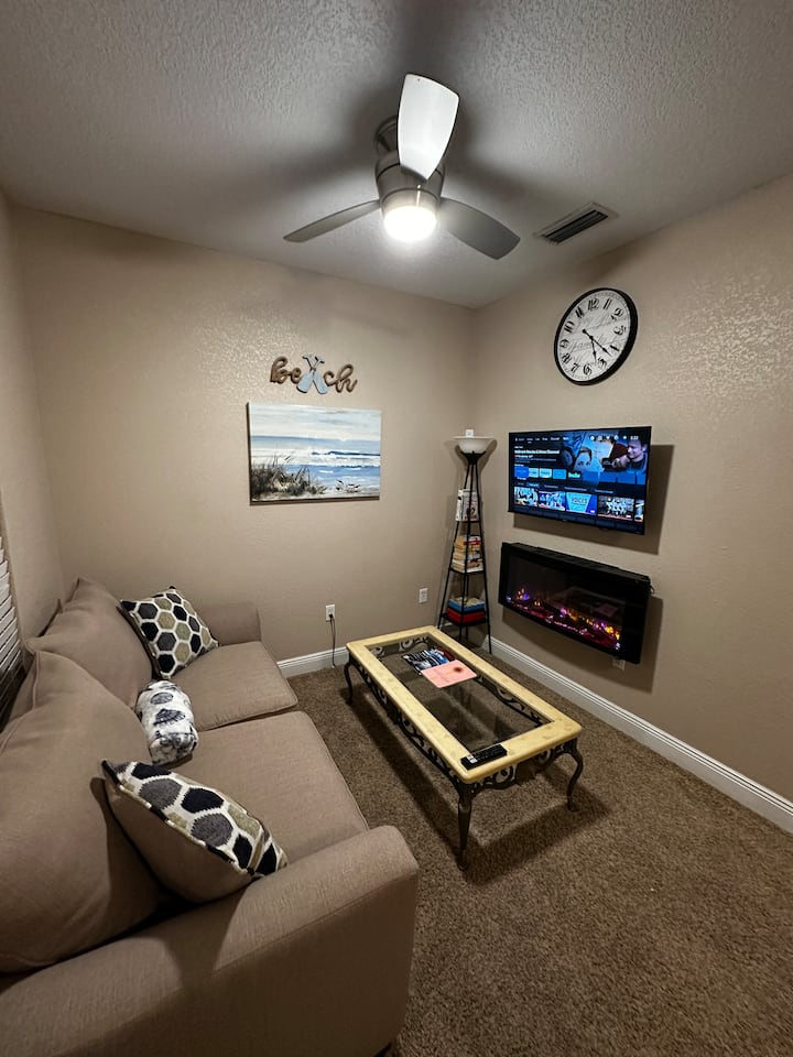 Charming Guesthouse Close To Beach - Gulf Breeze, FL