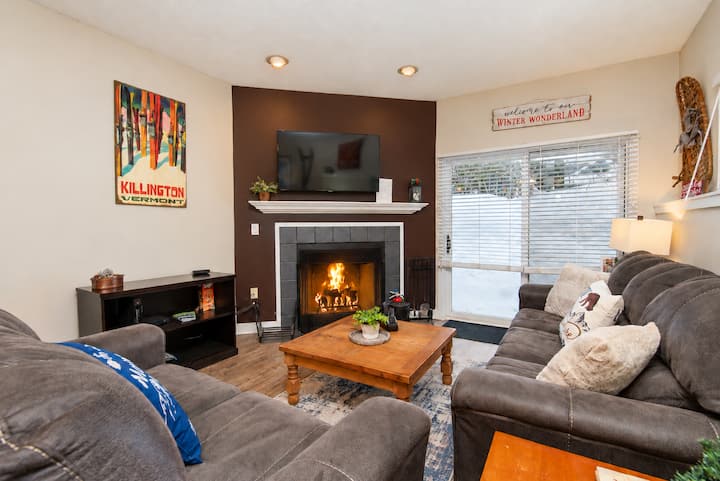 The Woods 2br Ski Retreat: Spa, Pool & Fireplace - Killington, VT