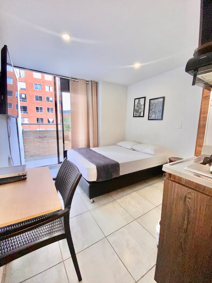 Comfortable Loft With Balcony, Excelent Location! - Medellín