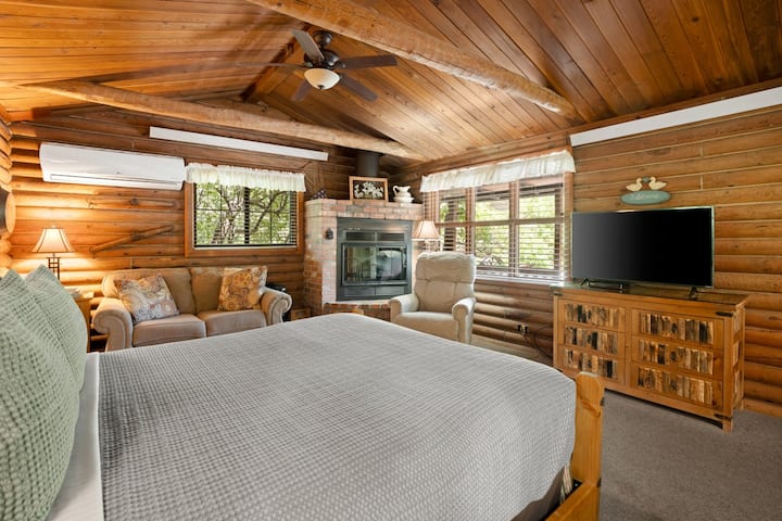 Honeysuckle- Romantic Cabin In Sedona Oak Creek - 