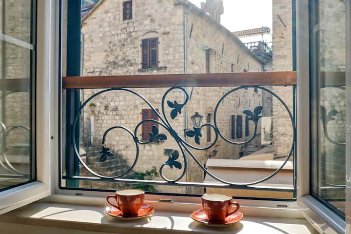 Bright & Cosy Old Town Mansion With Romantic Charm - Kotor