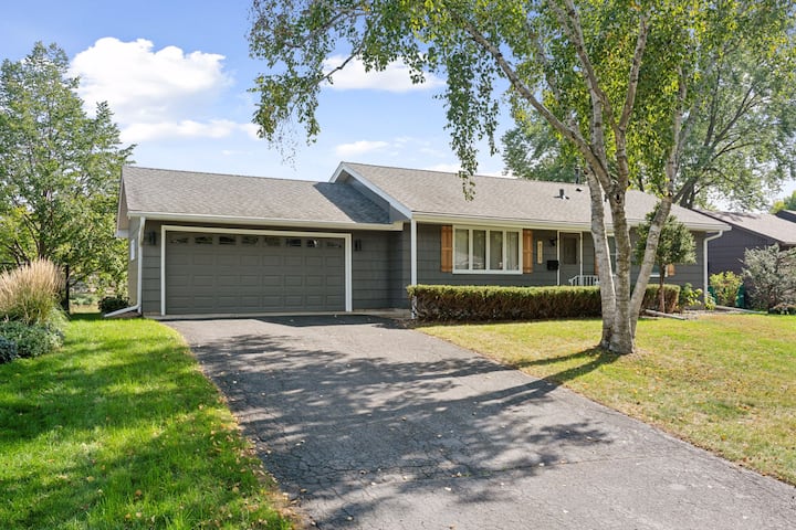Waterfront Retreat Minutes From Airport & Moa - Bloomington, MN