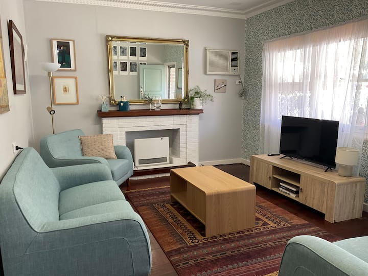Central * Wifi * Netflix * Parking - Geraldton