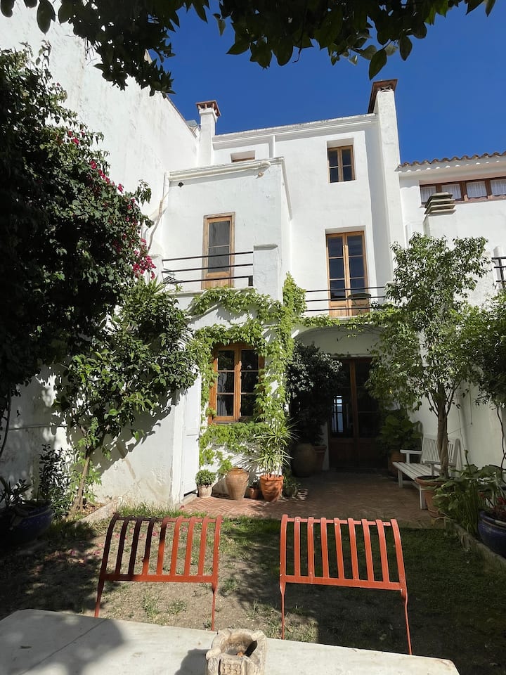 Espectacular Casa Indiana En Primera Línea De Mar - Mataró
