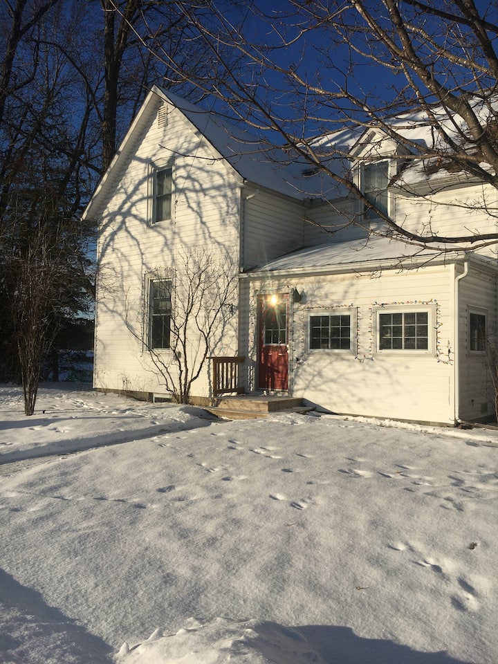 Century Home In The Heart Of Almonte - Ottawa