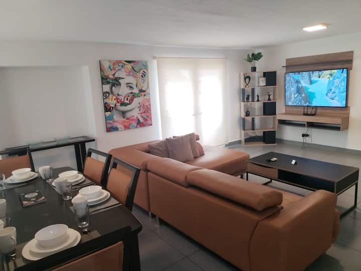 Centrico Apartamento En Ciudad De Panama  Piso 4-a - Panama