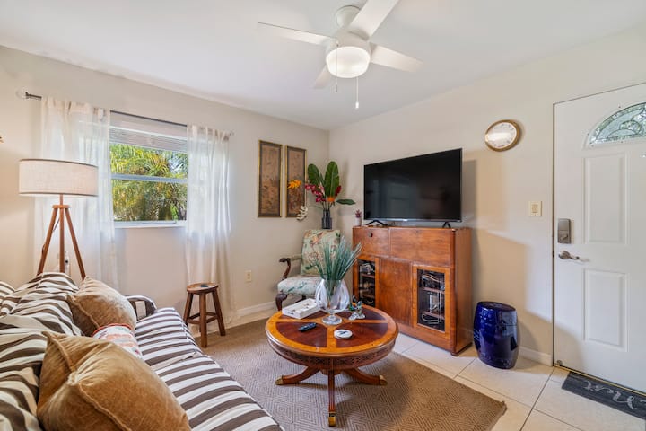 The Paradise Bird Cottage - Winter Park, FL