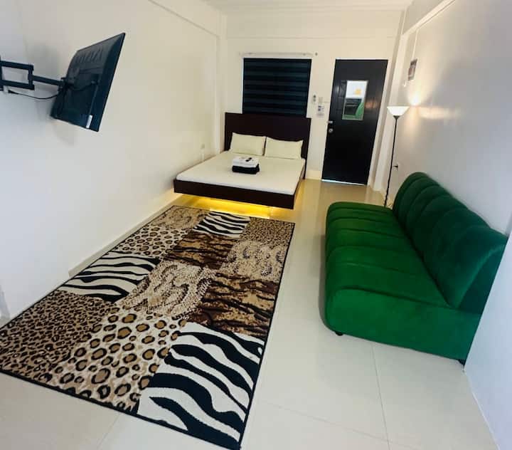 Entire Studio (3c) Apartment Letran Calamba Bypass - Calamba
