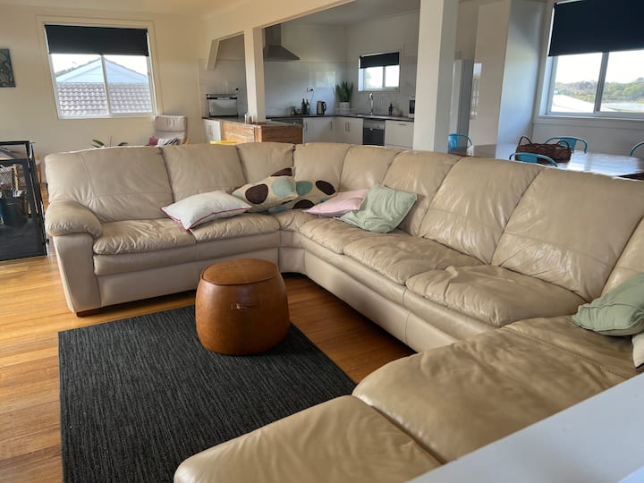 Almost A Beach House - Binalong Bay