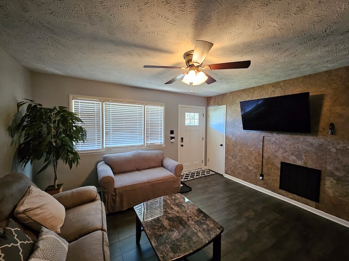 Com4ort Living Presents "The Get-away" - Fayetteville
