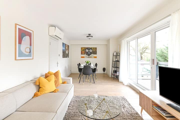2-bed Kensington Apartment | Terrace | Hyde Park - London, UK