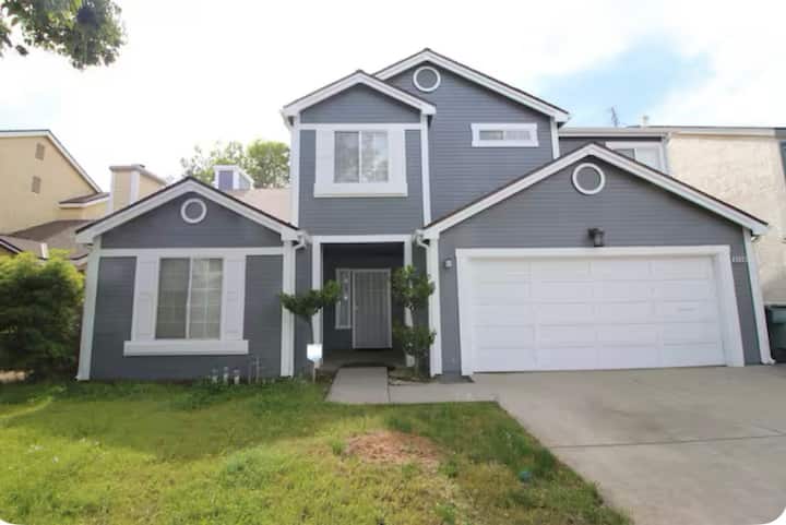 Welcome Business Guests And Travelers. - Fresno