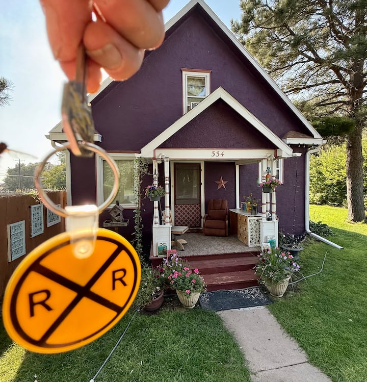 Along I-80 Grateful For Guests! Your Key To R&r - Nebraska