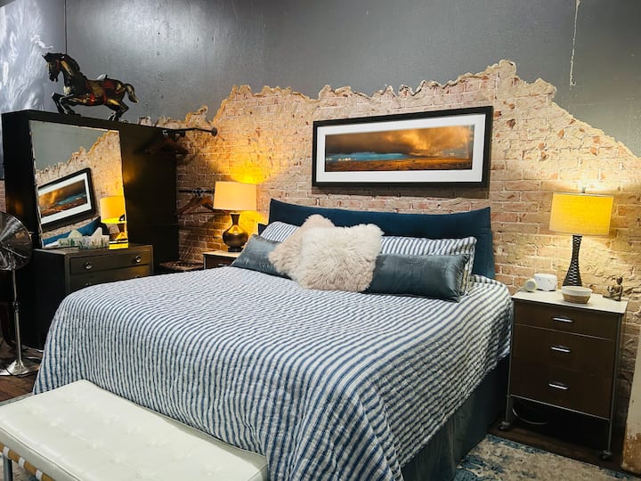 Ground Floor Downtown Loft - San Angelo, TX