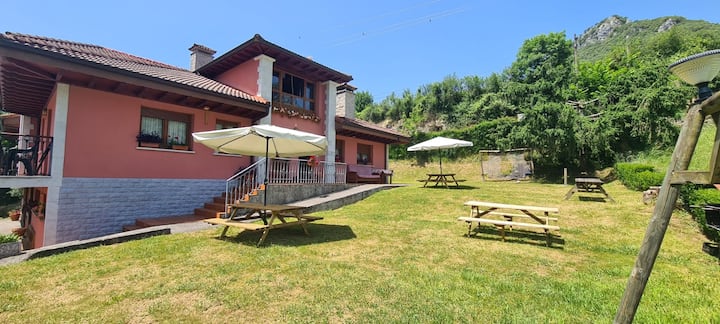 Aptos. La Corona-cabrales-picos De Europa- 4+1pax - Cabrales