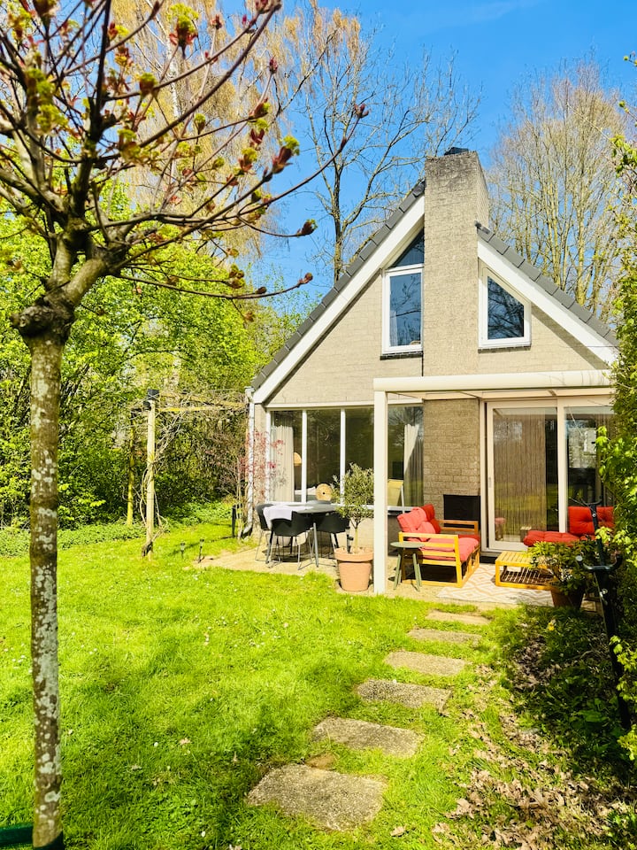 Huisje Met Vrij Uitzicht, Natuur En Zwembaden - Netherlands