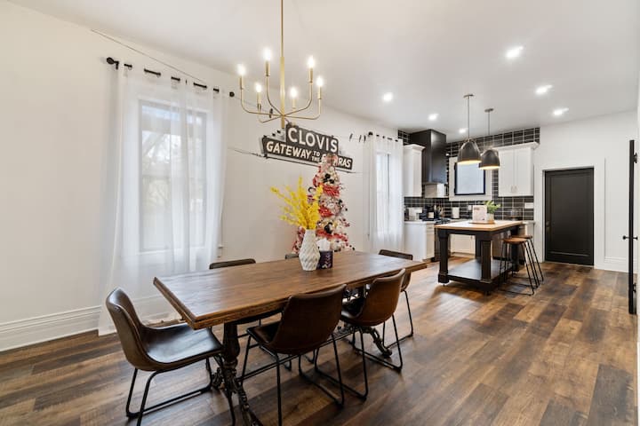 **Renovated** Historical Home In Old Town Clovis - Clovis, CA