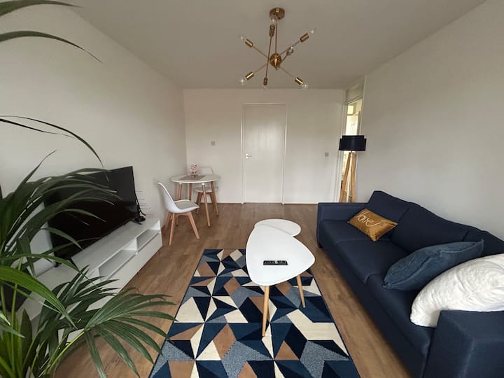 Charming City Apartment With Free Parking. - ソルフォード