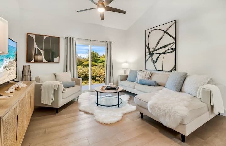 Walk To Beach And Harbor ! Pickleball !
Gorgeous ! - Dana Point, CA