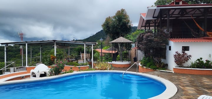 Casita De Alegría: Mountain Retreat With Pool - El Salvador