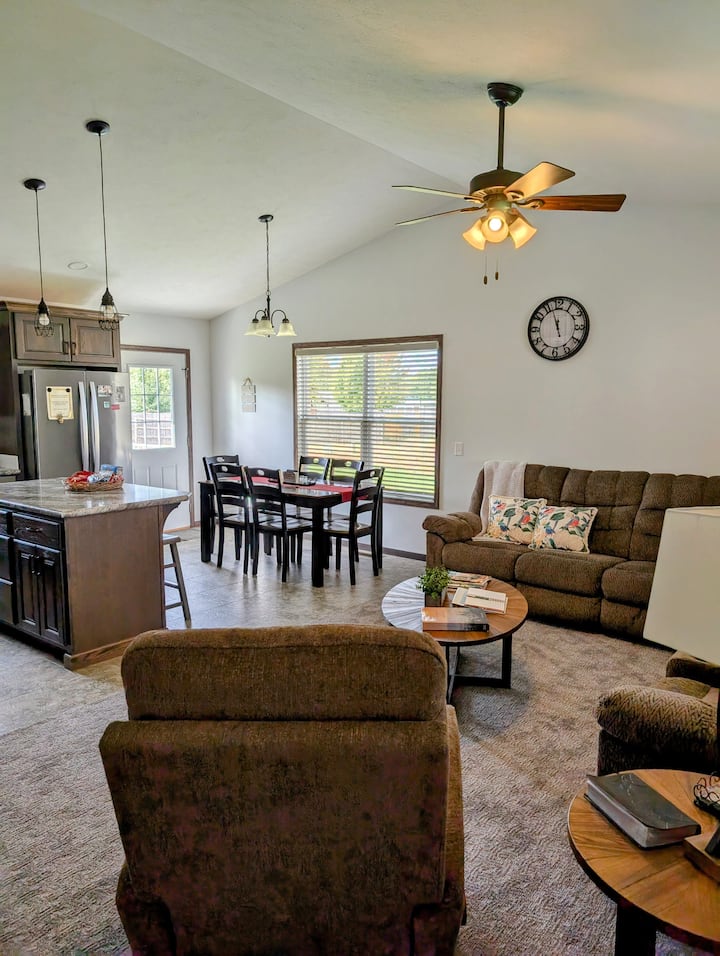 Harvest Cottage - Kansas (State)