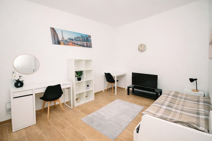 Modern & Praktisch | Zentrum | Self Check-in -Wlan - Mannheim Hbf Station