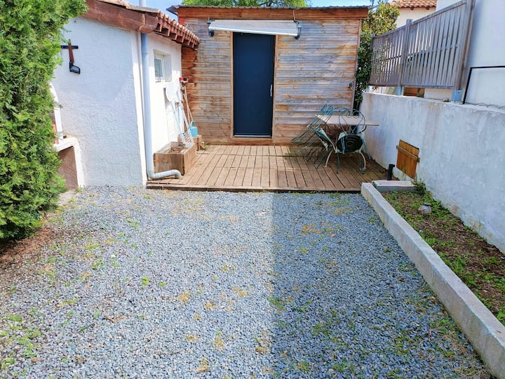 Joli T1 Avec Extérieur Proche De La Mer - Vias