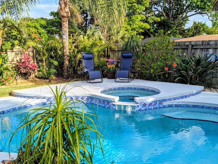 Peaceful Bliss: Tropical Oasis Pool & Spa - Melbourne, FL