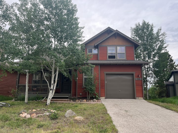 Come Enjoy The Cool Mountain Summer In Granby - Granby, CO