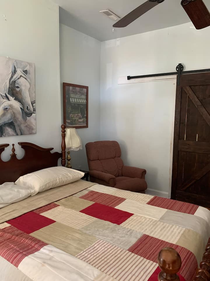 Urban Apt - Wifi - 1st Floor - Fan District - Richmond, VA