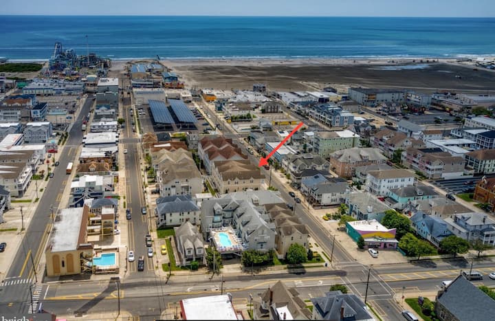 The Poplar Penthouse - 4br/2ba, 1 Block From Beach - Wildwood, NJ