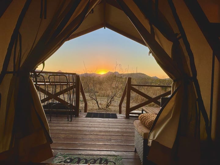 "Tw"-lux Boho Safari Tent, Ranch Land - Alpine, TX