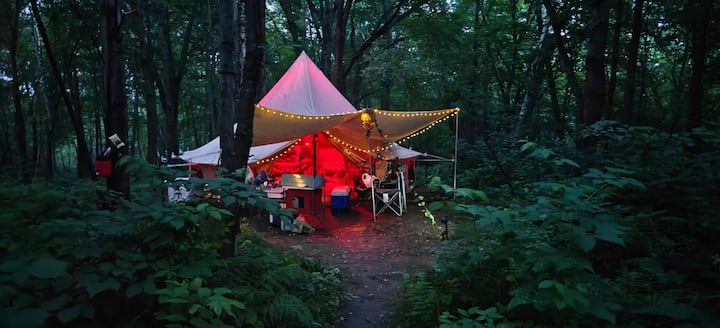 Driftless Glamping On A Bluff - Wisconsin