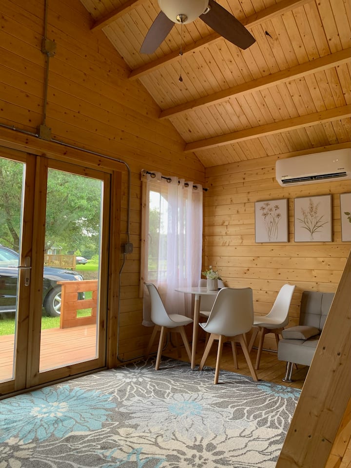 Cozy Cabin #8 In A Small Private Park - Pearland, TX