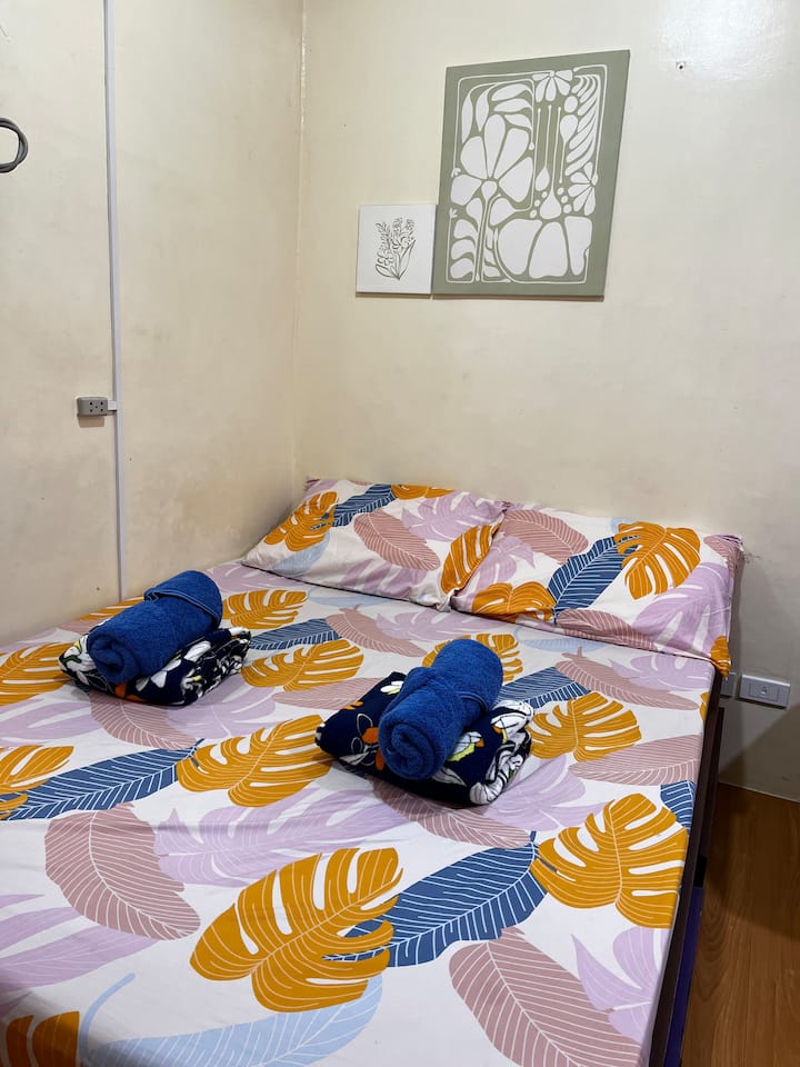 Bright And Cozy Space W/ Netflix & Flamingo Design - Muntinlupa