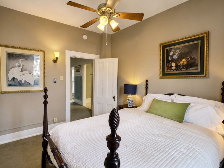 Snohomish Downtown Walkable Apartment - 에버렛