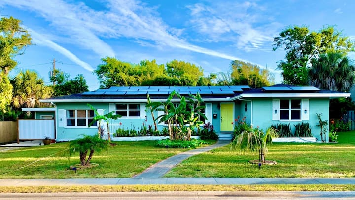 Beachside 2 Bedroom House - 8 Minute Walk To Beach - Ormond Beach, FL