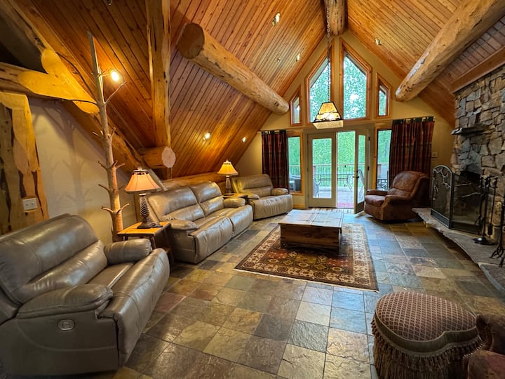 Beautiful Custom Lodge Estate On The Payette River - Garden Valley, ID